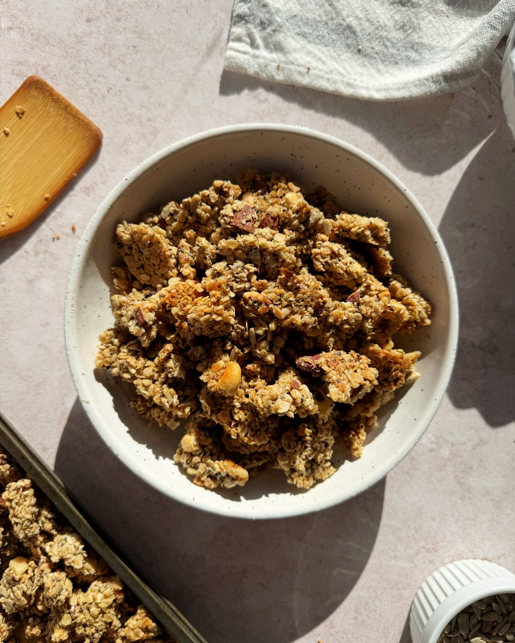 Easy Homemade Granola | Riri's Recipes